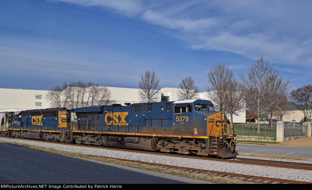 CSXT 5378 ES40DC and CSX 8033 SD40-2 southbound on CSX through Cartersville Ga 3:37PM 01-06-2015